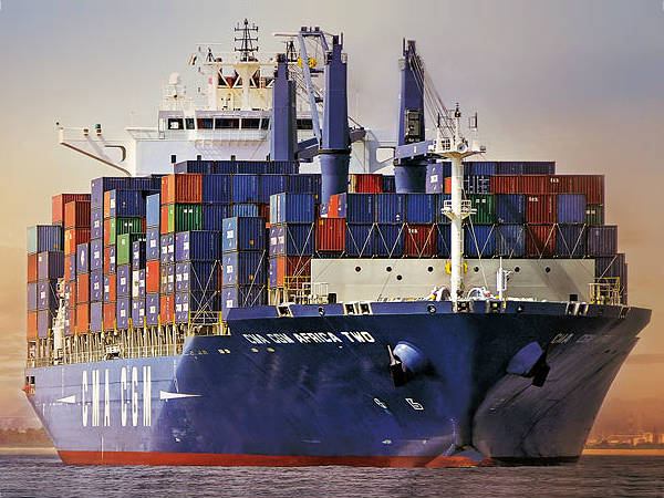 Top 10 Biggest Shipping Companies In The World - DriveSpark