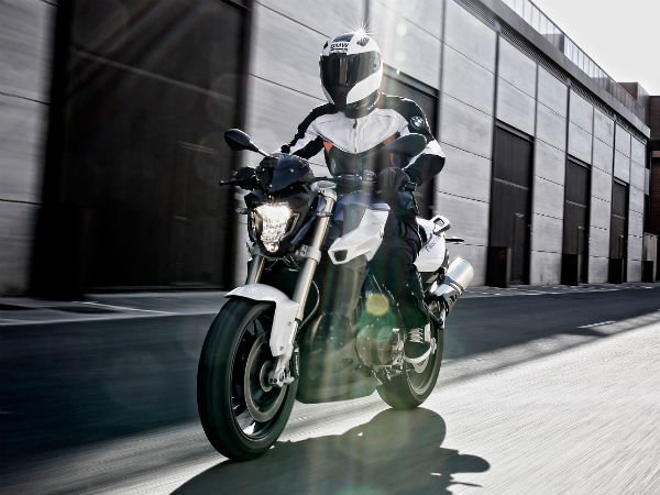 BMW Unveil Their 2015 F 800 R Roadster - DriveSpark News