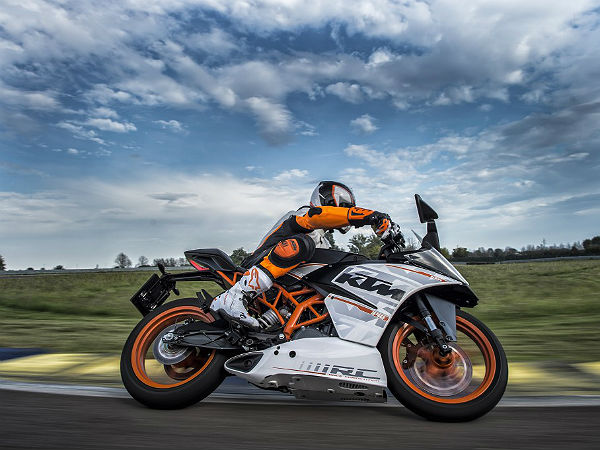 KTM Duke & RC 390 Motorcycle Gets New MRF Tyres - DriveSpark News