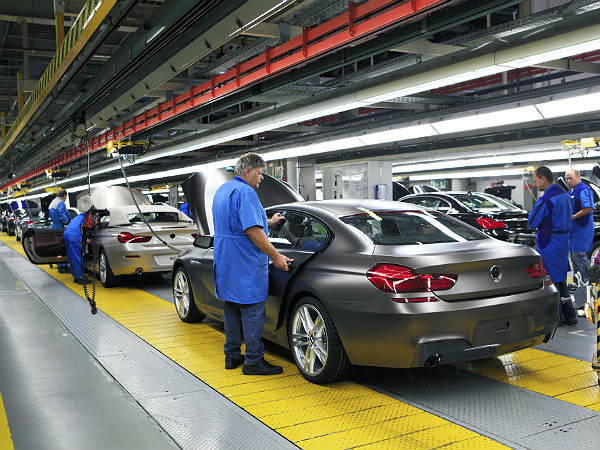 BMW Looking To Hire 8000 Employees Globally This Year - DriveSpark News