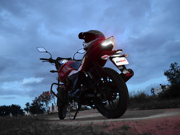 How To Ride A Motorcycle: 10 Easy Steps For Beginners - DriveSpark