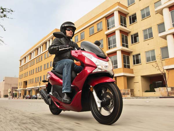 Honda PCX 150 Scooter To Launch At 2016 Auto Expo - DriveSpark News