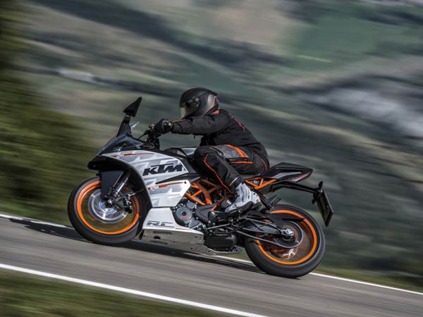 KTM To Organise Track Day In Mumbai On 24th May - DriveSpark News