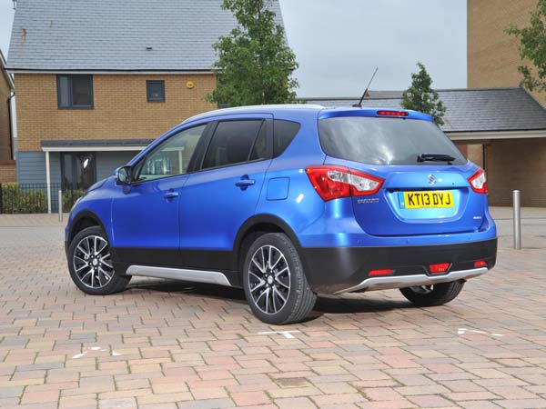 Maruti Suzuki S-Cross To Be Showcased On 7th June - DriveSpark News