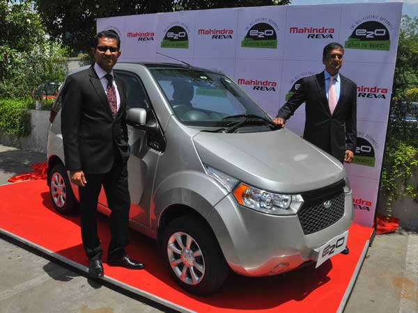 Mahindra Reva Launch Fully Automatic Mahindra e2o At INR 5,59,000 ...