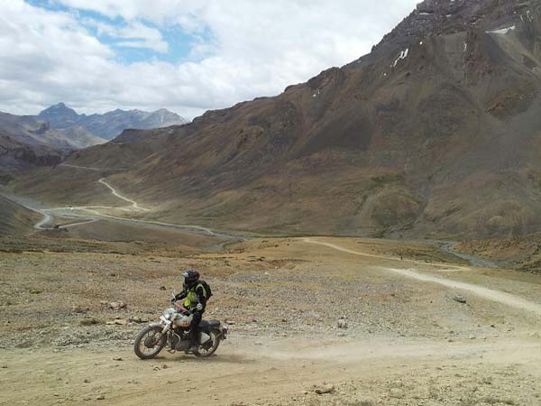 Himalayan Motorcycle Riding Tips: 21 Essential Must Knows! - DriveSpark