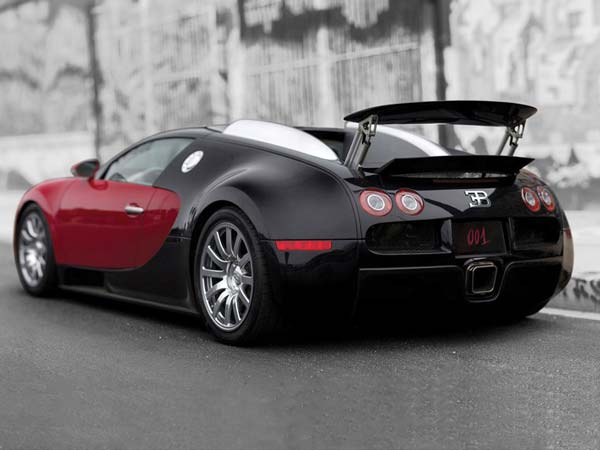 Very First Bugatti Veyron Sold At Auction! - DriveSpark