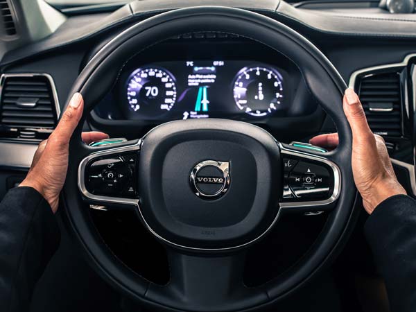 Volvo IntelliSafe Self Drive User Interface Revealed - DriveSpark News
