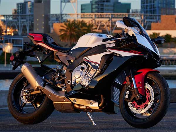 Yamaha YZF-R1S 2016; The Street Friendly Superbike - DriveSpark News