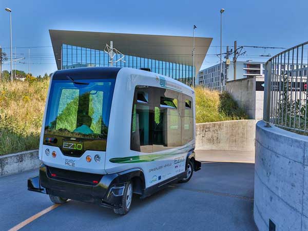 Switzerland To Get Driverless Electric Buses - DriveSpark News