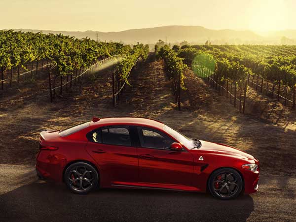 LA Auto Show 2015: Alfa Romeo Giulia Showcased - Images - DriveSpark