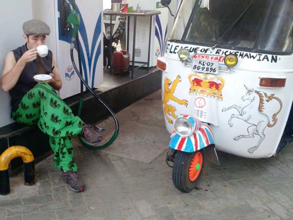 World's Largest Rickshaw Rally Ends In Jaisalmer - DriveSpark