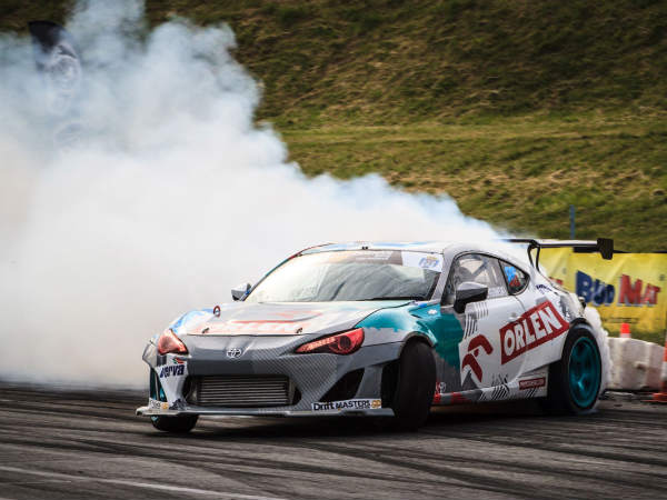 10 Car World Records From Around The Globe - DriveSpark