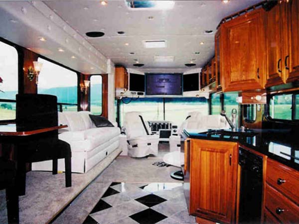 Terra Wind Amphibious Motorcoach Features Explained - DriveSpark