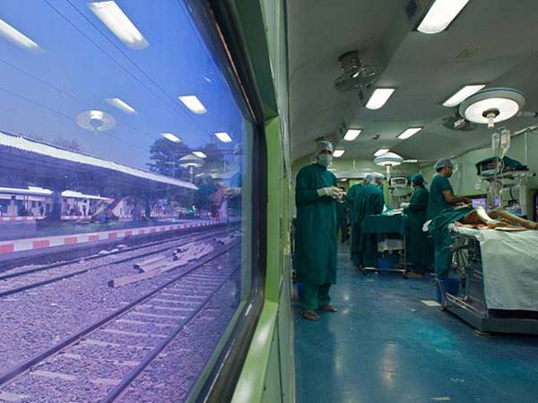 The World's First Hospital Train - The Lifeline Express - DriveSpark