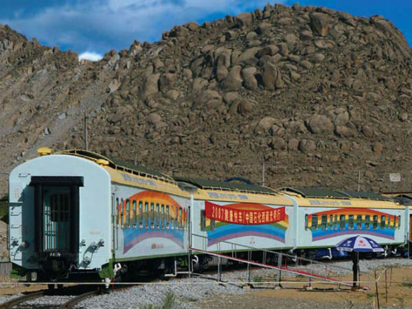 The World's First Hospital Train - The Lifeline Express - DriveSpark