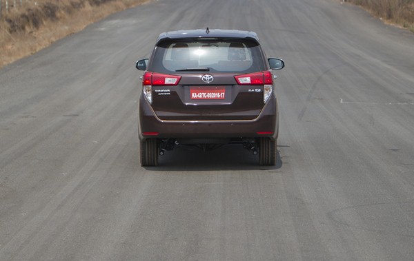 Toyota Innova Crysta Automatic Test Drive Review - DriveSpark Reviews