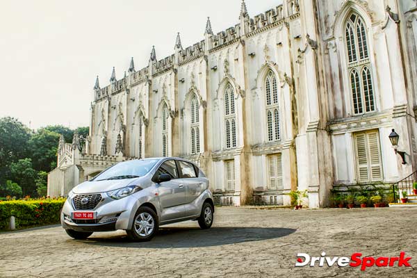 Datsun Redigo Review; First Look & Test Drive Report - DriveSpark Reviews