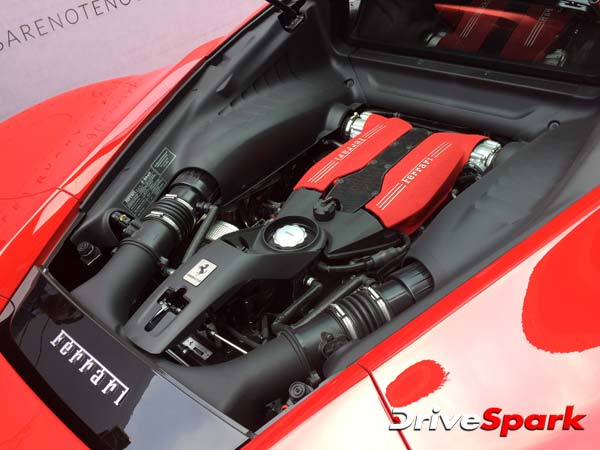 Ferrari's Twin Turbo V8 Wins Engine Of The Year award - DriveSpark News