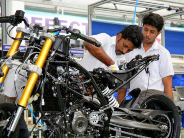 BMW G310R Begins Production At TVS Plant In India - DriveSpark News