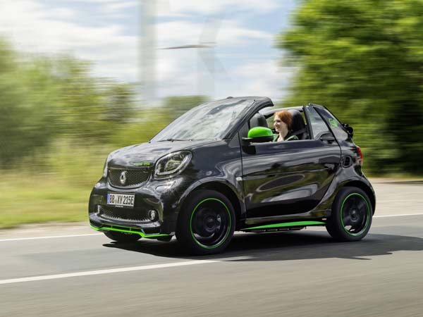 Smart Reveals Electric ForTwo, ForFour & Cabrio - DriveSpark News