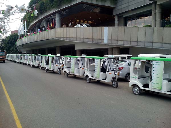 Mcg To Launch Smart E Rickshaw Service In Gurgaon Drivespark News