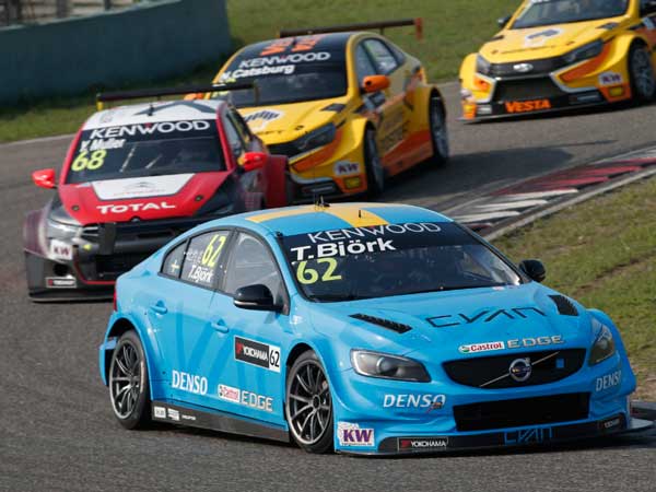 Volvo Races To Its First Victory In The World Touring Car Championship ...