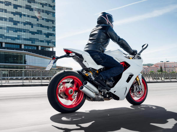 2016 Intermot Motorcycle Show: Ducati 939 SuperSport And SuperSport S ...