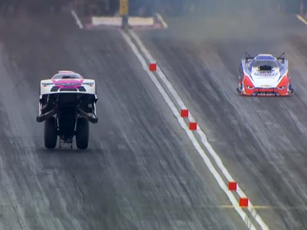 Drag Racing Funny Car Pulls Off A Perfect Wheelie - DriveSpark