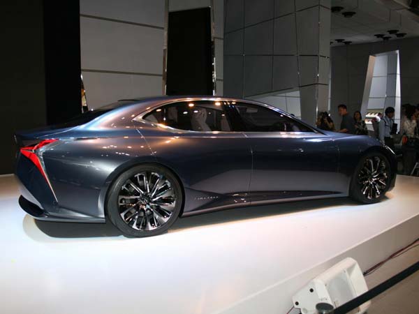 Lexus Hydrogen Fuel Cell Powered Vehicle Coming By 2020 - DriveSpark News