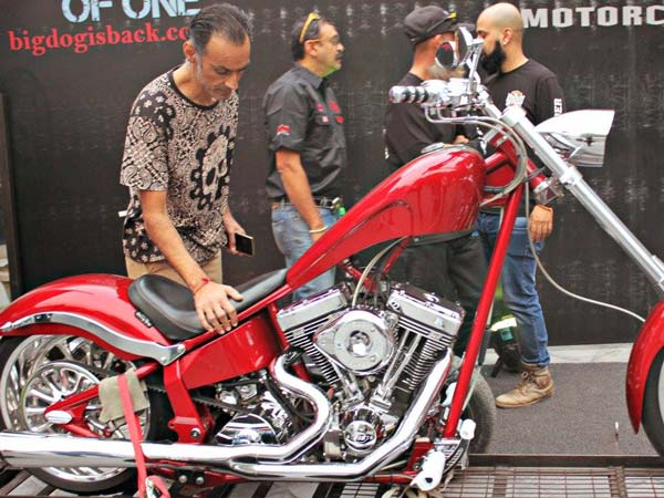 Big Dog Motorcycle Launch K9 Red Chopper In India For Rs 59 Lakh ...