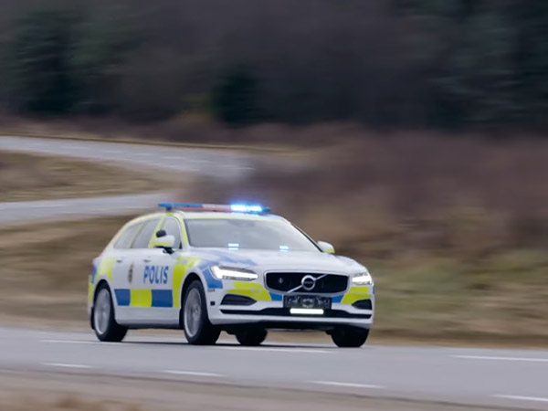 2017 Volvo V90 To Serve In Swedish Police Department - DriveSpark News