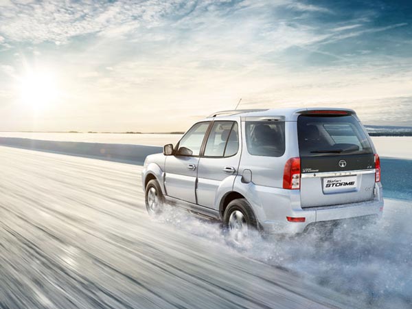 Tata Safari Storme To Replace Maruti Gypsy As The New Army Vehicle ...