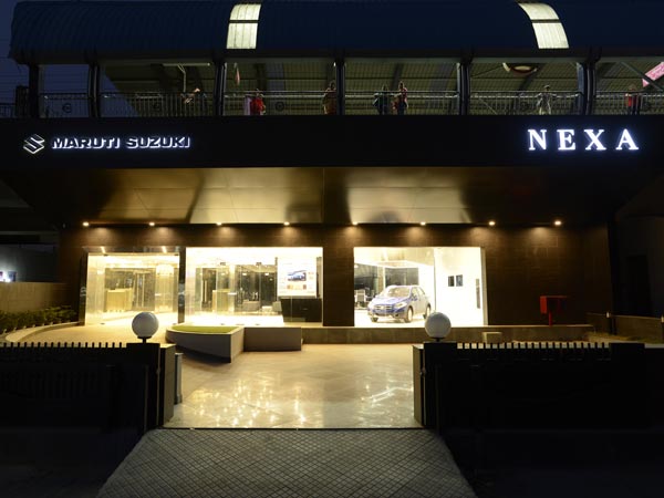 Tata Safari Storme To Replace Maruti Gypsy As The New Army Vehicle ...