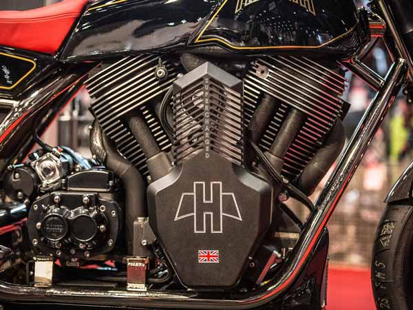 Hesketh Unveiled The Valiant 2100cc Supercharged Behemoth monster ...