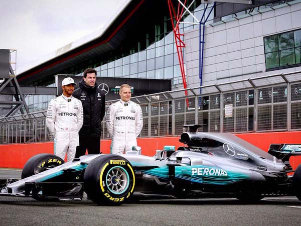 Mercedes Reveals The 2017 W08 EQ Power+ Formula 1 Car - DriveSpark News