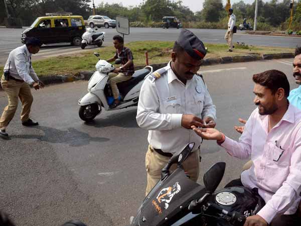Mysore Cops To Seize Two-Wheeler If You Ride Without Helmet ...