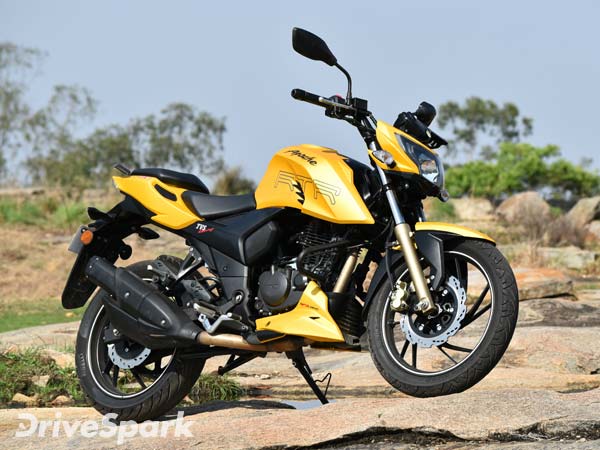 TVS Apache RTR 200 4V FI, ABS Variant Spotted At Dealership ...