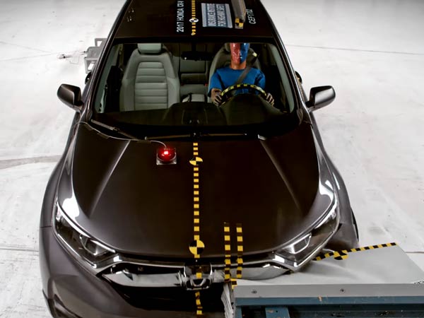 2017 Honda CR-V Receives Top Safety Ratings From IIHS - DriveSpark News