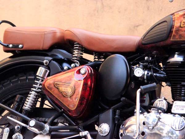 This Modified Royal Enfield Classic 500 Is A Looker - DriveSpark News
