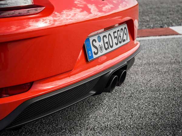 Porsche Patents Active Rear Diffuser - DriveSpark News