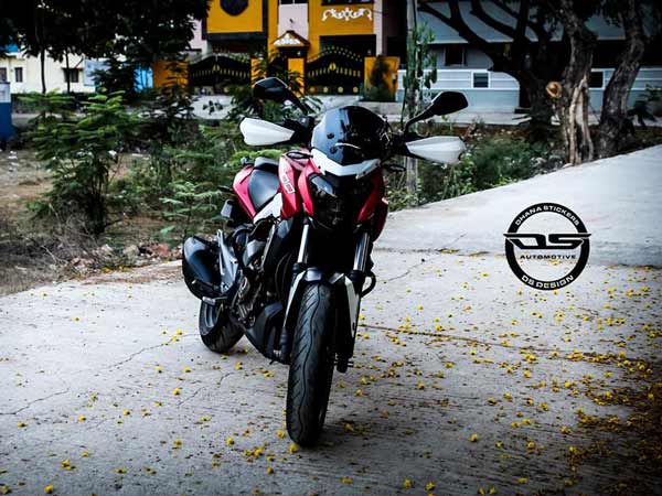 Bajaj Dominar 400 Customised With Red And White Matte Finish ...
