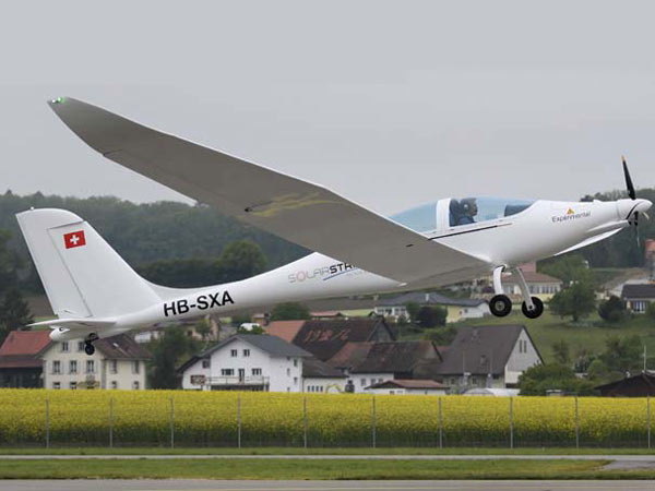 Solar Plane Completes First Flight En Route To The Stratosphere ...