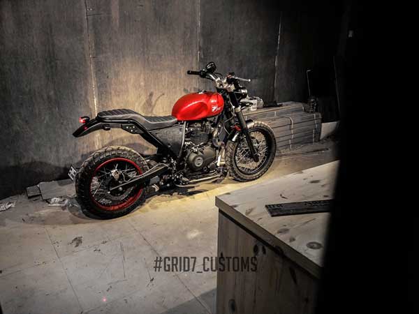 Royal Enfield Himalayan Modified To Give It A Scrambler Look ...