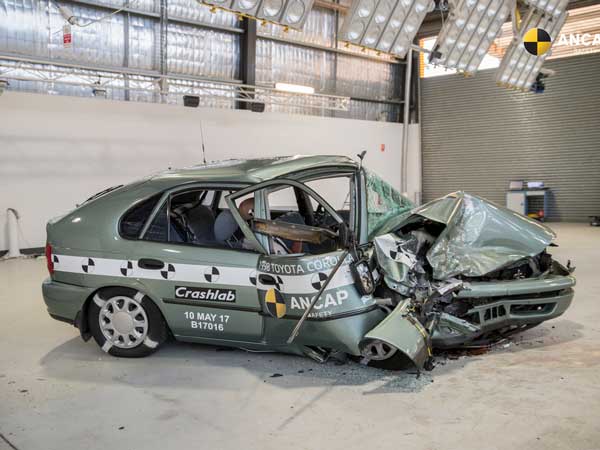 1998 And 2015 Toyota Corolla Model Crash Test By ANCAP - DriveSpark News