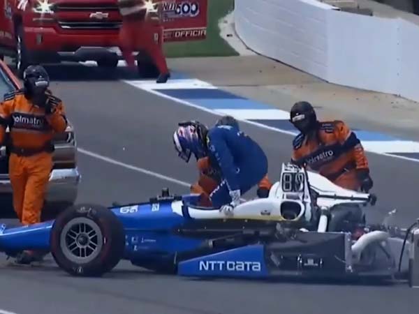 Indy 500 Accident Video; Car Splits In Half - DriveSpark News