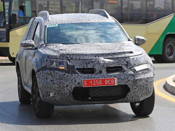 Next-Generation Renault Duster Spied Testing - DriveSpark News