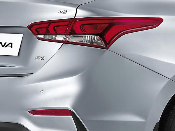 New Hyundai Verna Features Explained - DriveSpark News