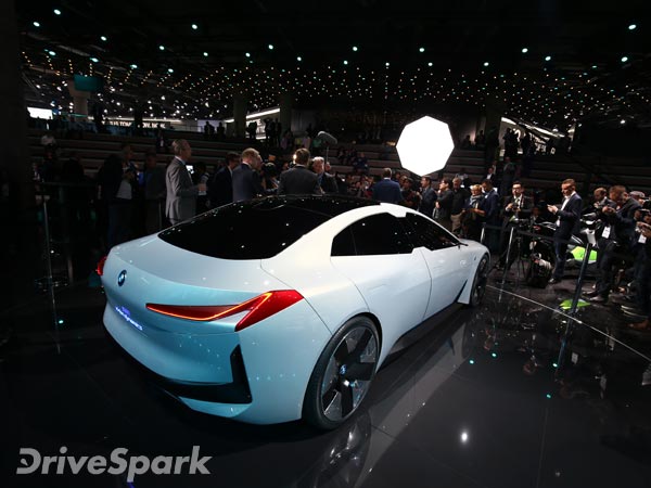 BMW iVision Dynamics Concept Revealed At 2017 Frankfurt Motor Show ...