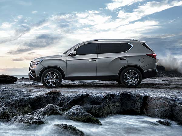 Rumor: New SsangYong Mahindra Rexton India Launch By 2018 - DriveSpark News